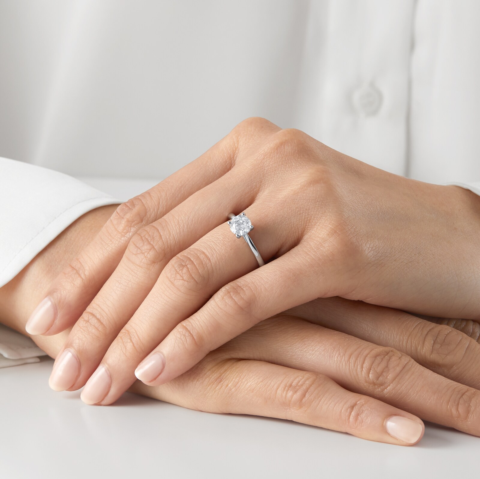 Solitaire Engagement Rings, Round & Oval Single Solitaire Diamond Rings ...