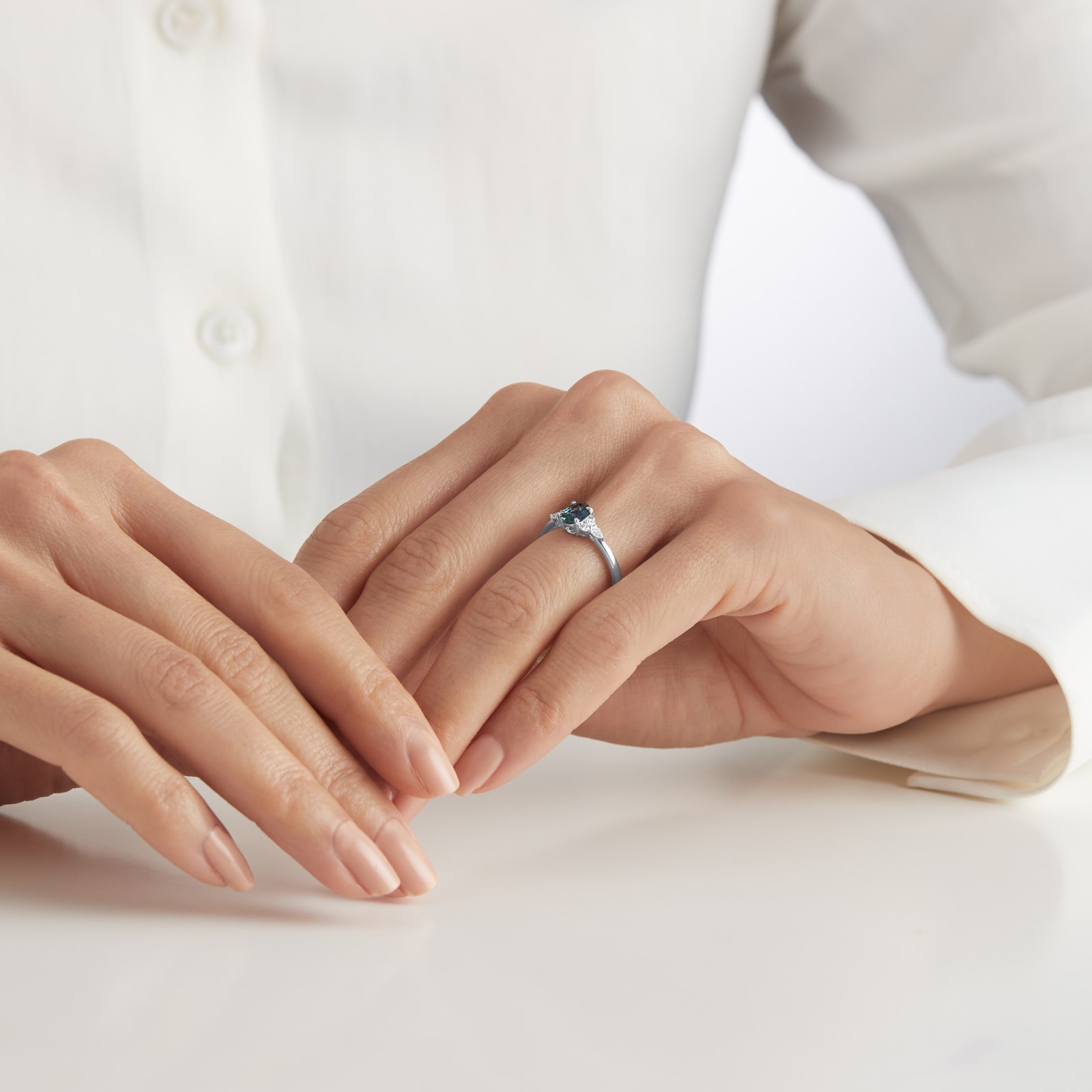 Goldsmiths Platinum Teal Sapphire & 0.20ct Diamond Ring EU23234RF0020Z49 | Goldsmiths