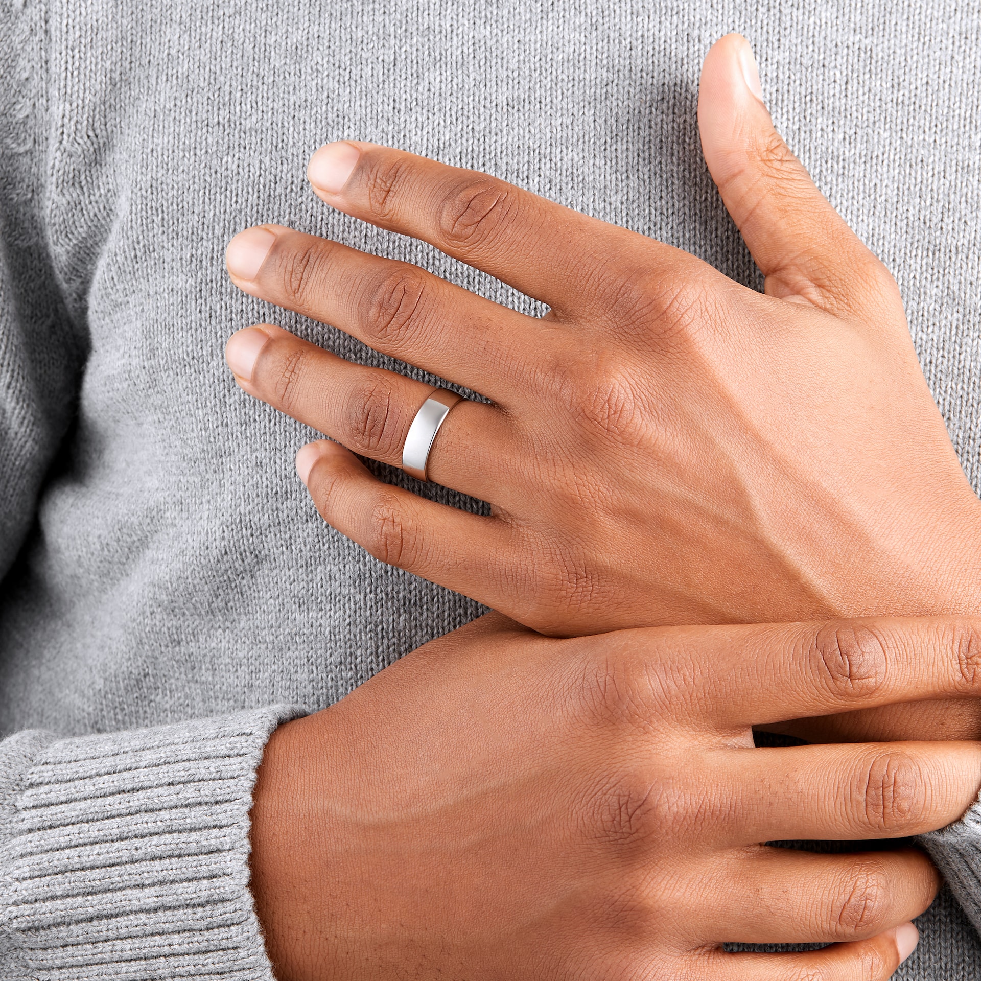 Platinum Wedding Bands | Men's Platinum Wedding Rings | Goldsmiths