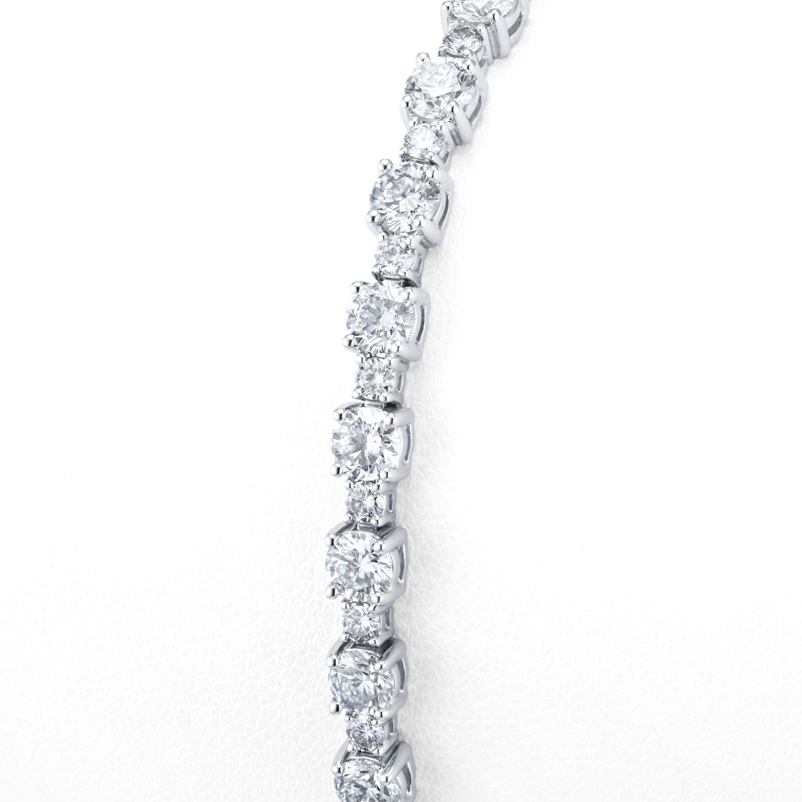 Mappin & Webb 18ct White Gold 7.11cttw Diamond Bracelet 3E7062BW SS22 ...