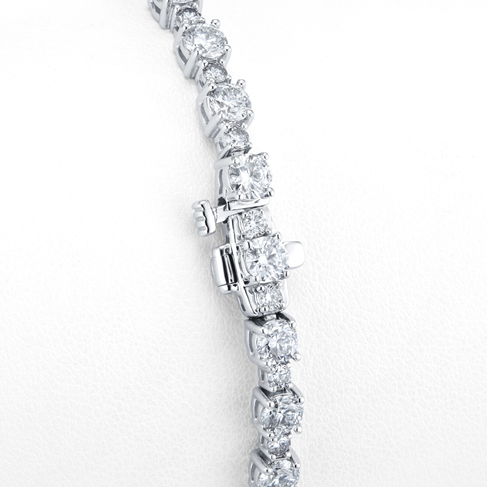 Mappin & Webb 18ct White Gold 7.11cttw Diamond Bracelet 3E7062BW SS22 ...