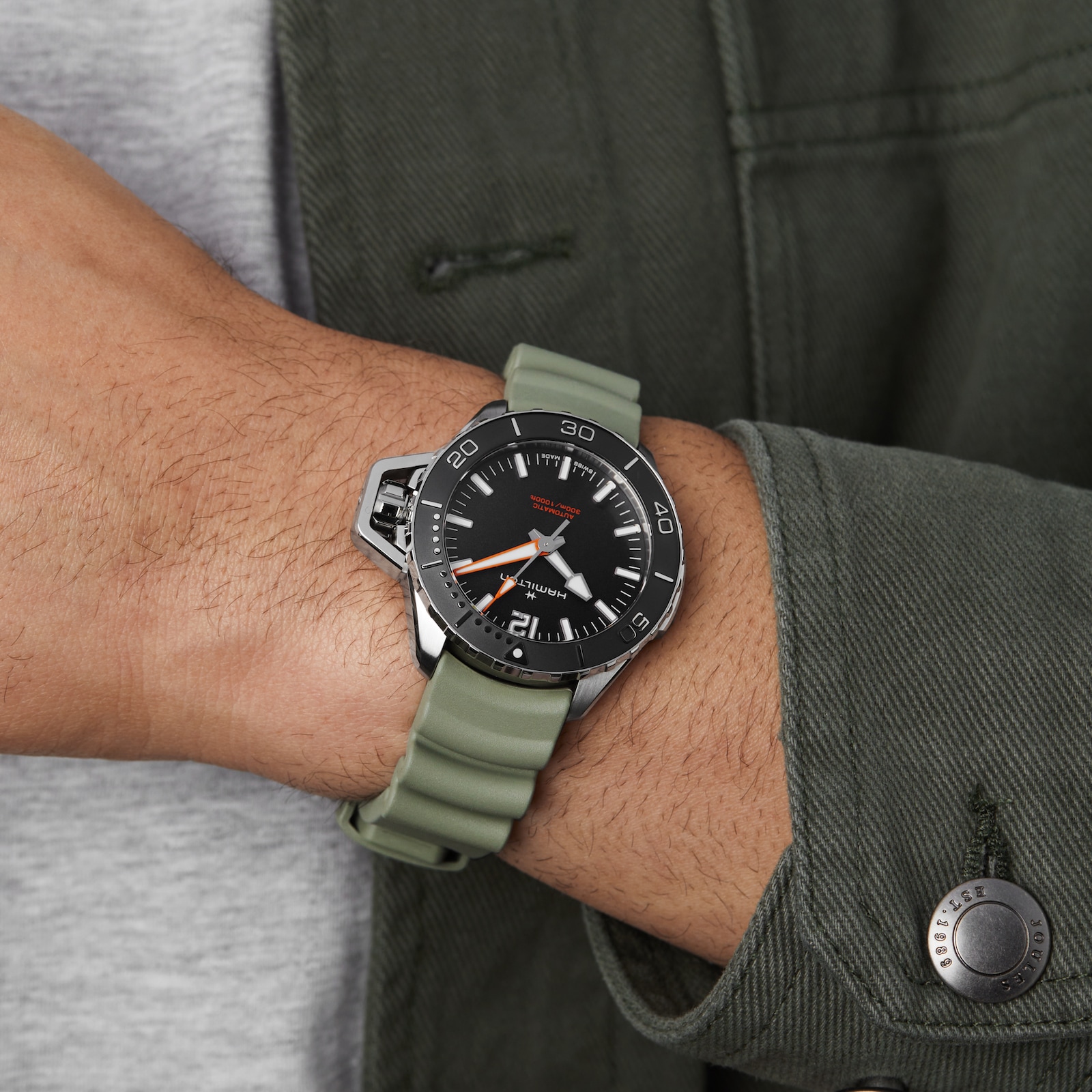 Hamilton Khaki Navy Frogman Auto 41mm Mens Watch Black H77455331 ...
