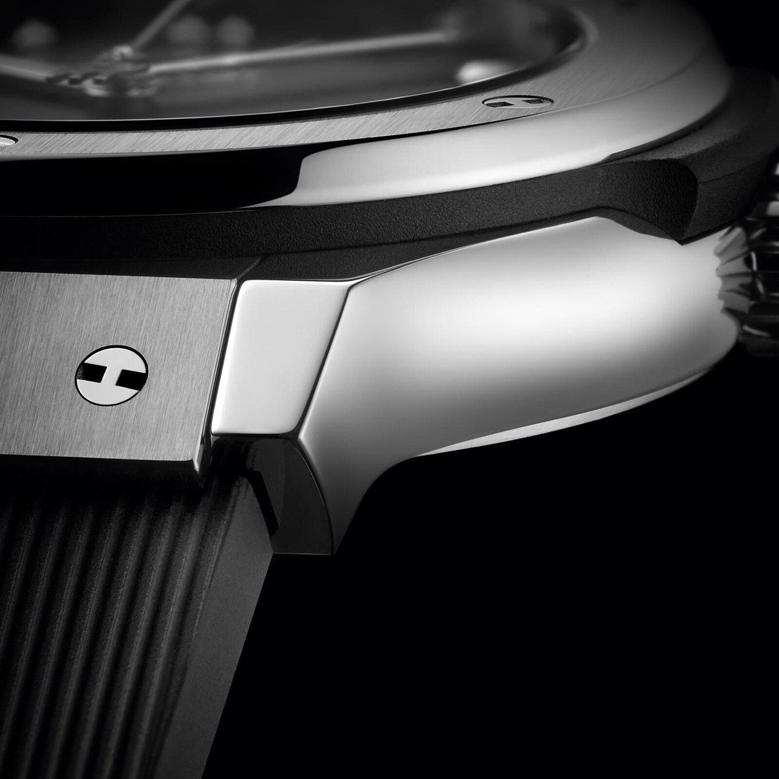 Hublot Classic Fusion Titanium 33mm Watch Black 581.NX.1470.RX | Goldsmiths