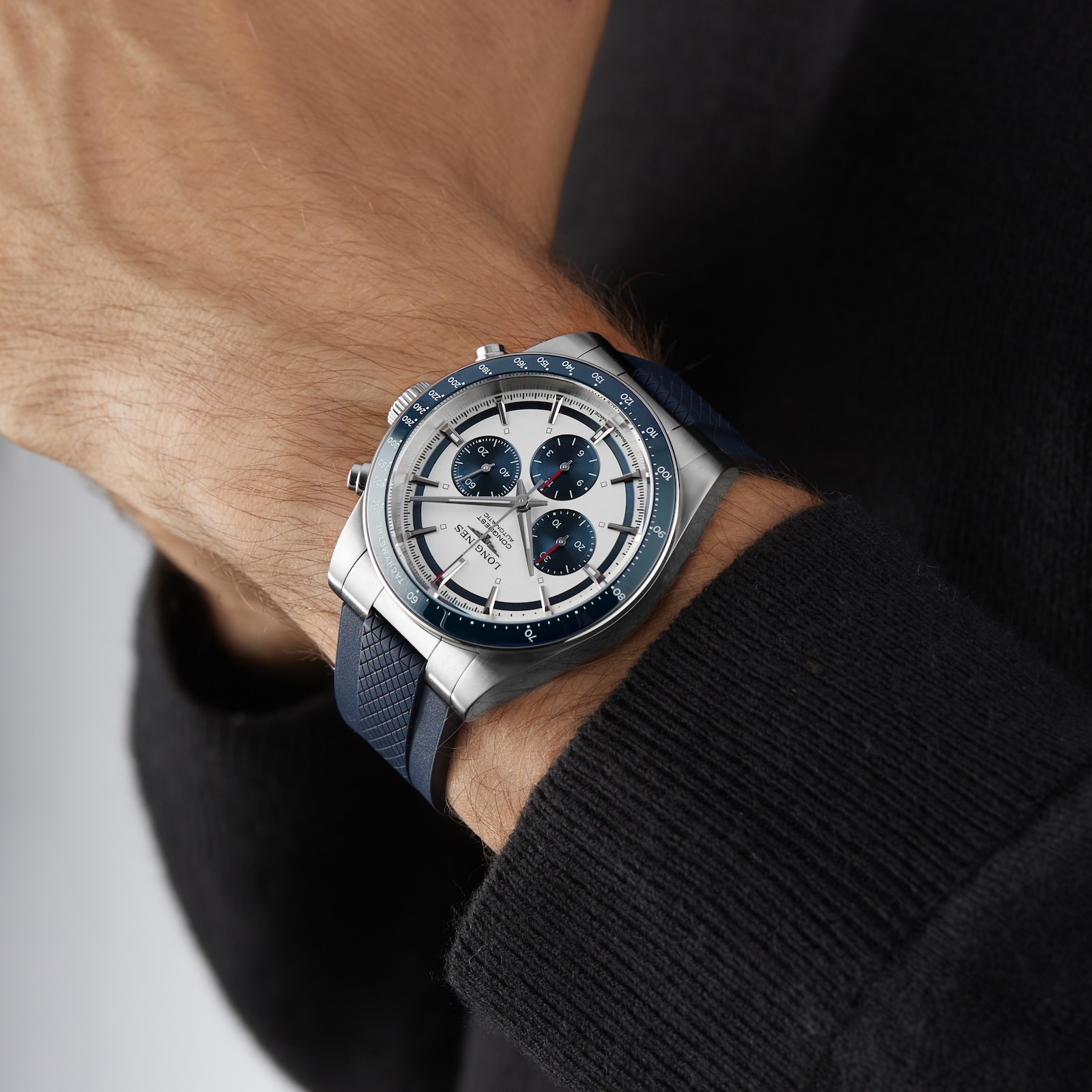 Longines Conquest 42mm Mens Watch Blue Rubber Strap L38354989 | Goldsmiths