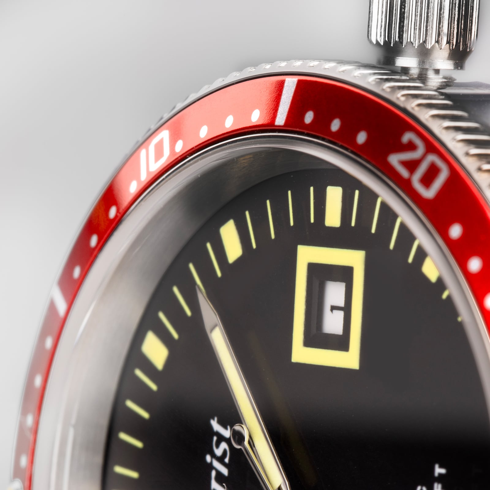 Accurist Dive Black Stainless Steel Automatic 42mm Watch 72007 | Goldsmiths