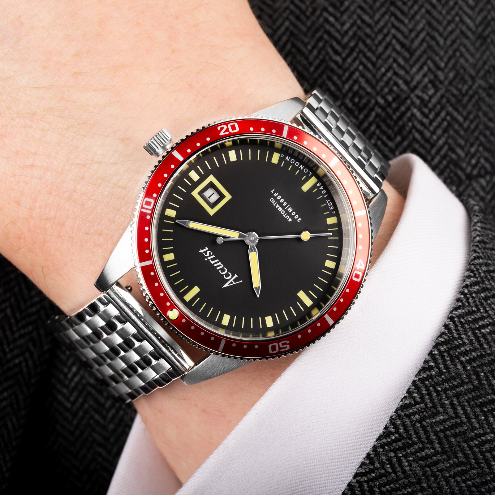 Accurist Dive Black Stainless Steel Automatic 42mm Watch 72007 | Goldsmiths