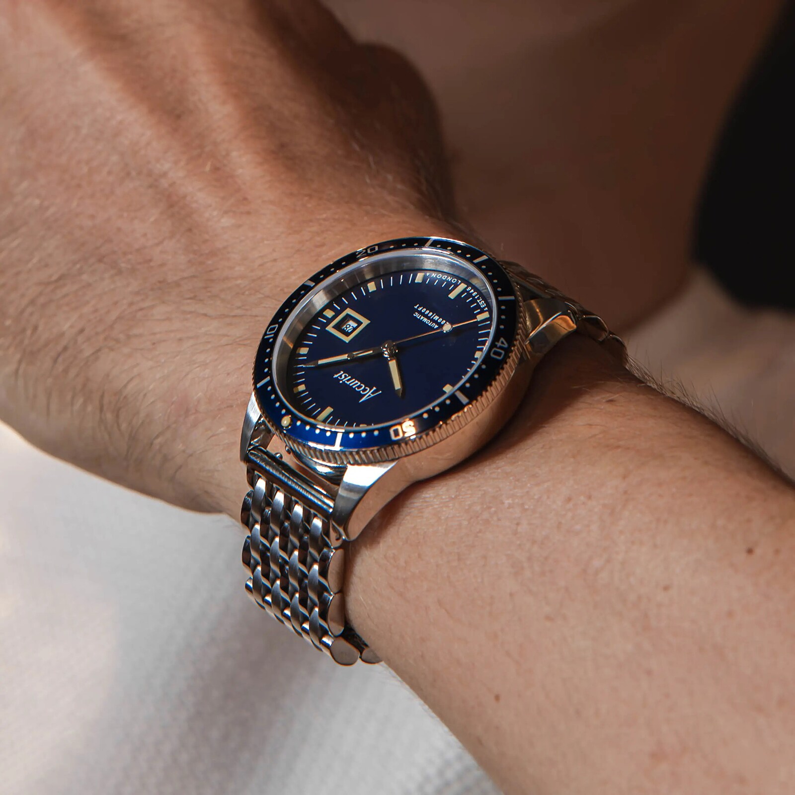Accurist Dive Blue Stainless Steel Automatic 42mm Watch 72006 | Goldsmiths