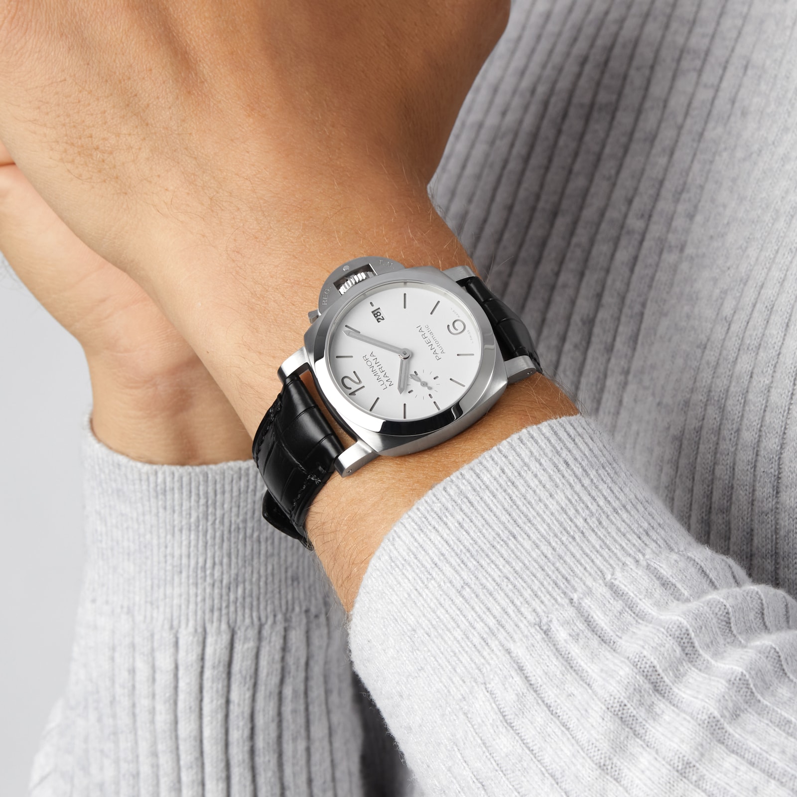 Panerai Luminor Quaranta Automatic 40mm Mens Watch PAM01371 | Watches ...