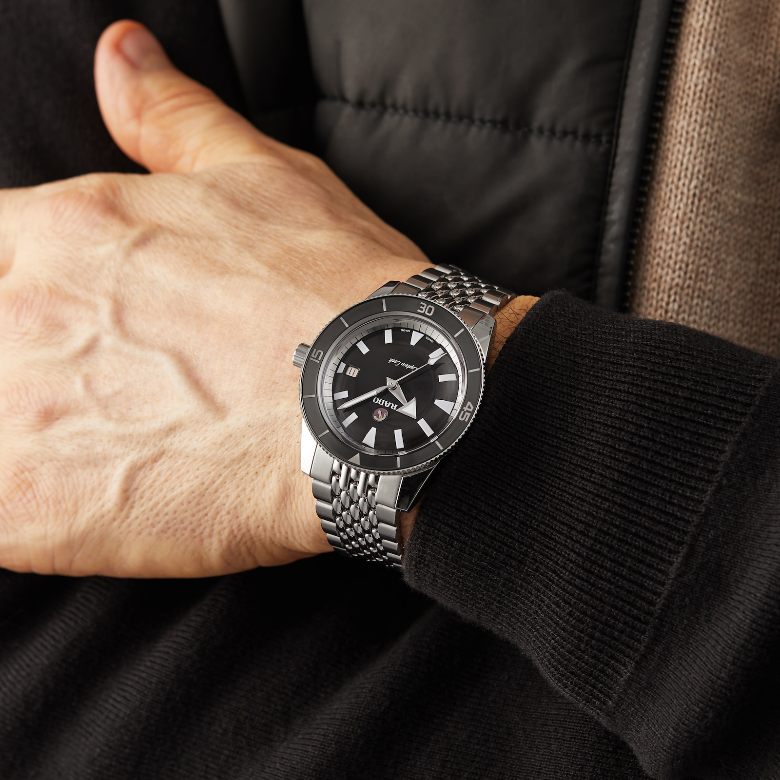 Rado Captain Cook 42mm Mens Watch R32505153 | Goldsmiths