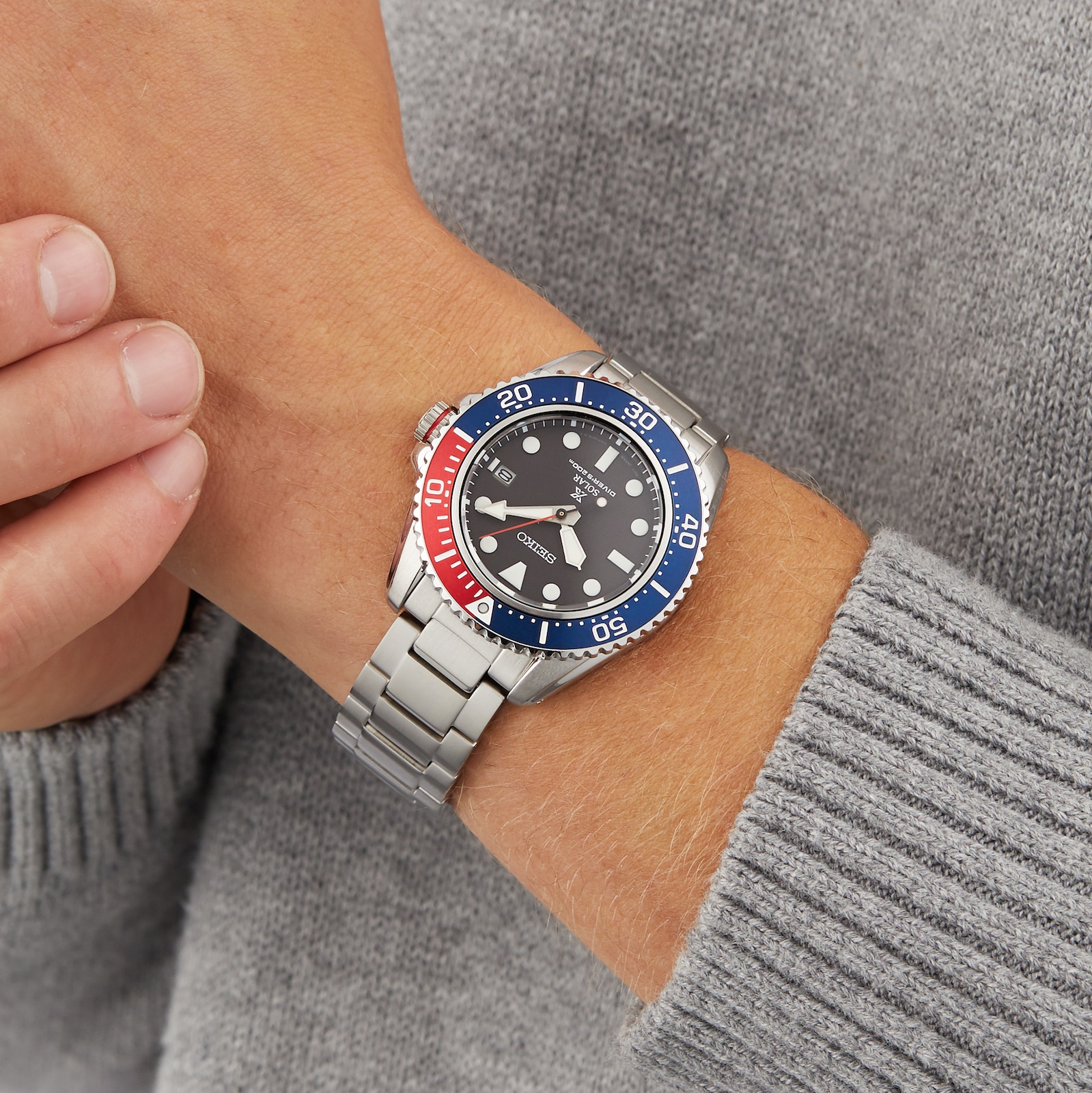 Seiko Prospex Solar Diver 43mm Mens Watch SNE591P1 | Goldsmiths