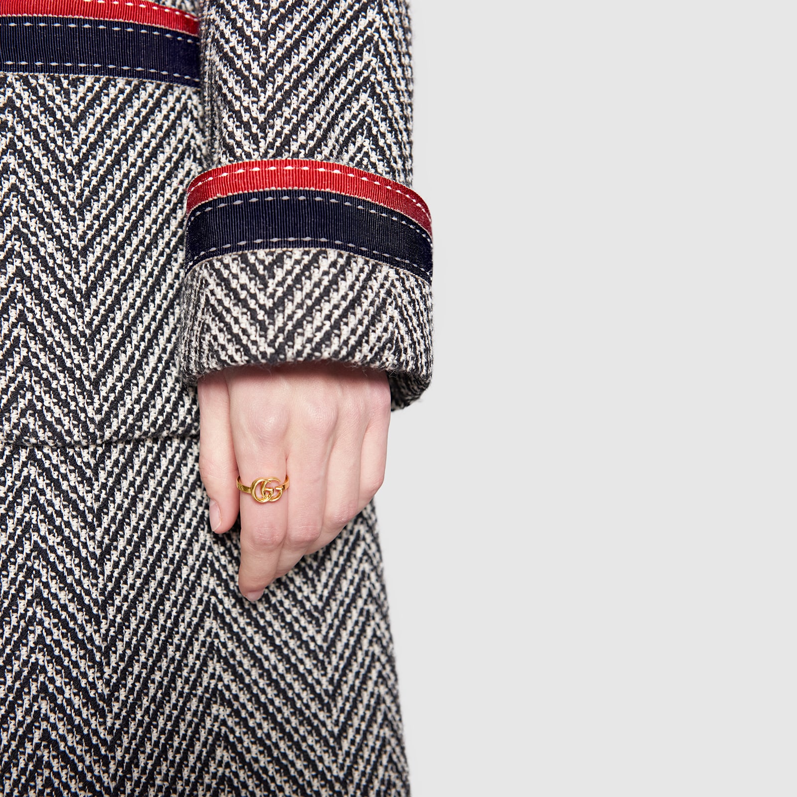 Gucci 18ct Yellow Gold GG Running Ring YBC525690001. | Goldsmiths