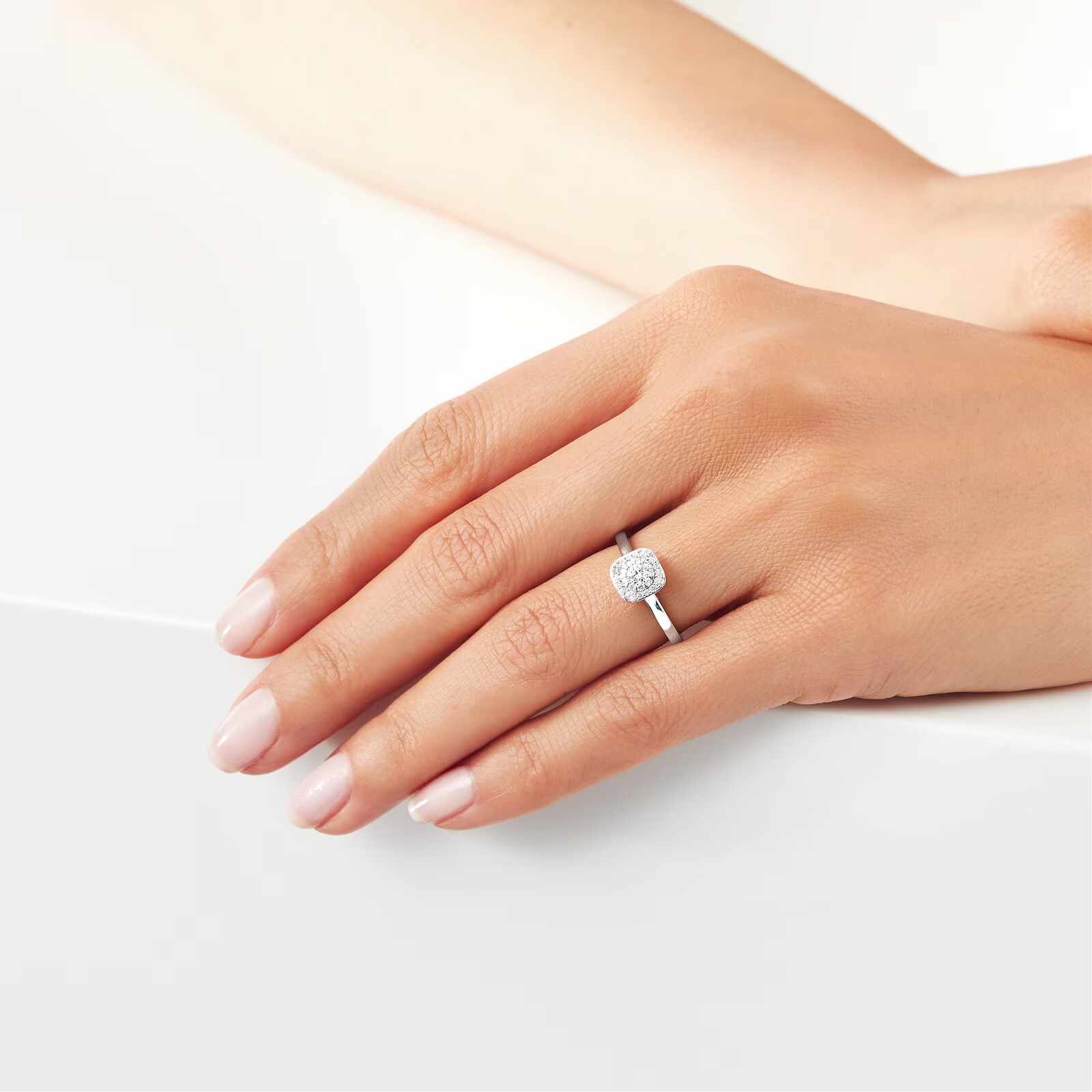 Mappin & Webb Masquerade 18ct White Gold 0.30cttw Diamond Ring 15 ...