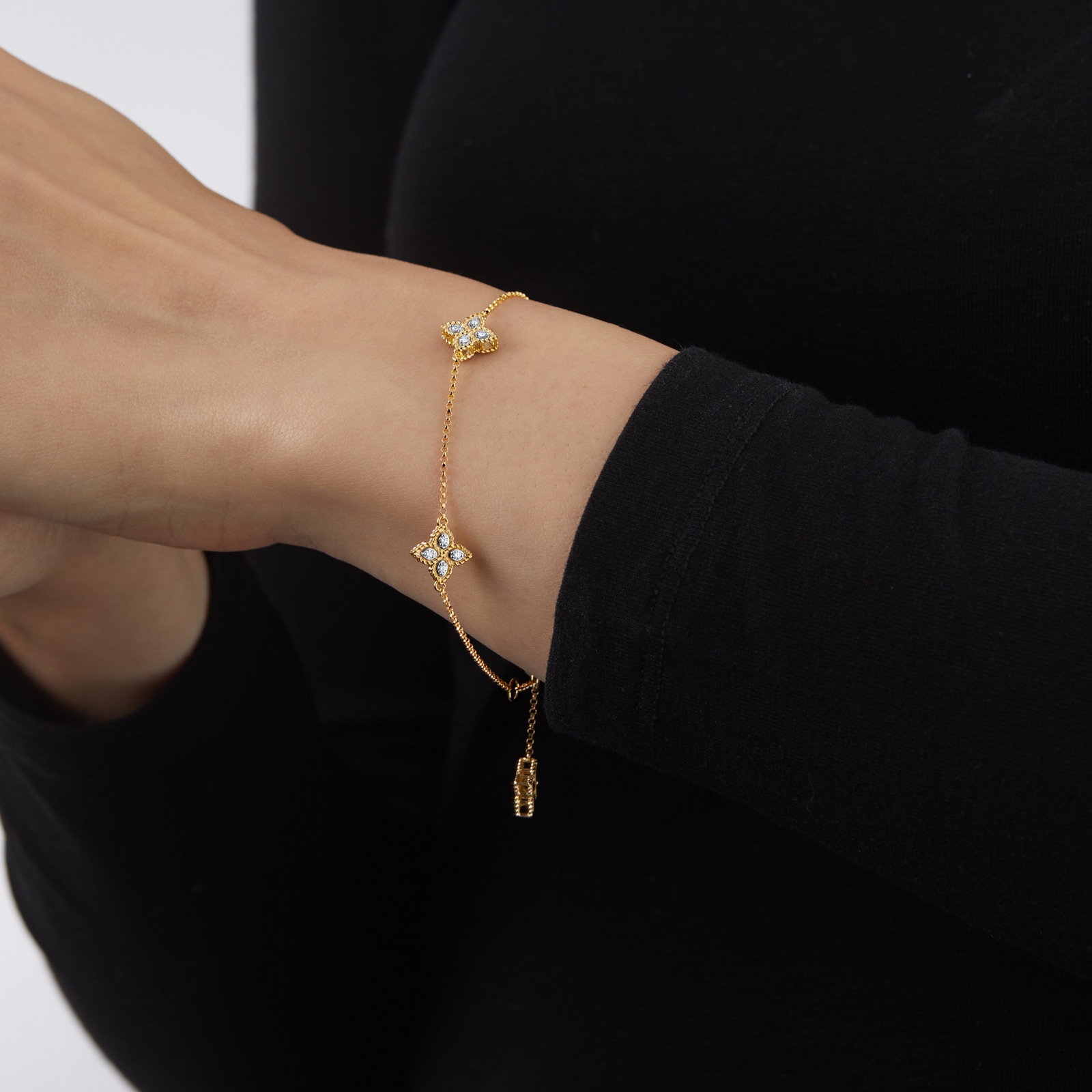 Roberto Coin Princess Flower 18ct Yellow Gold Diamond Bracelet ADR777BR1093 | Goldsmiths